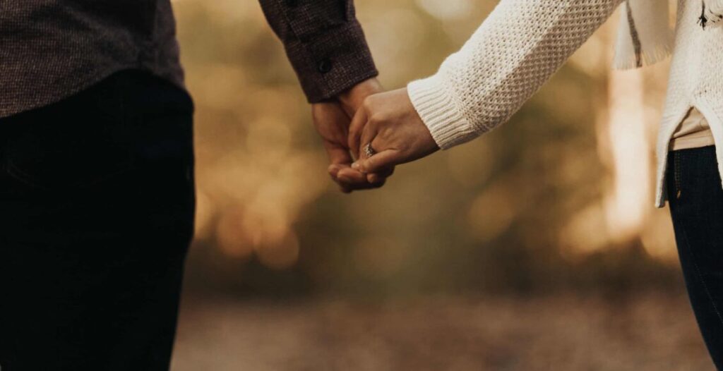 [LOVERS CORNER] 13 Way to know your Partner is loosing interest in you ...