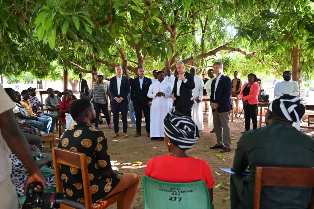 [PHOTOS] US Congressman raises alarm over plight of displaced ”600,000 ...