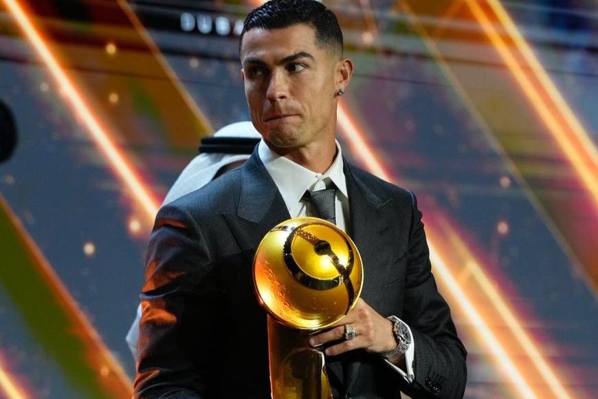 [PHOTO] Ronaldo named best Middle East player at Globe Soccer Awards ...