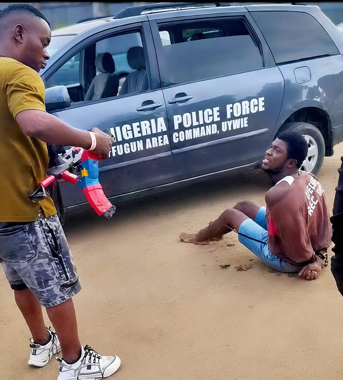 TRENDING VIDEO: Moment Police officer kills handcuffed, unarmed suspect ...